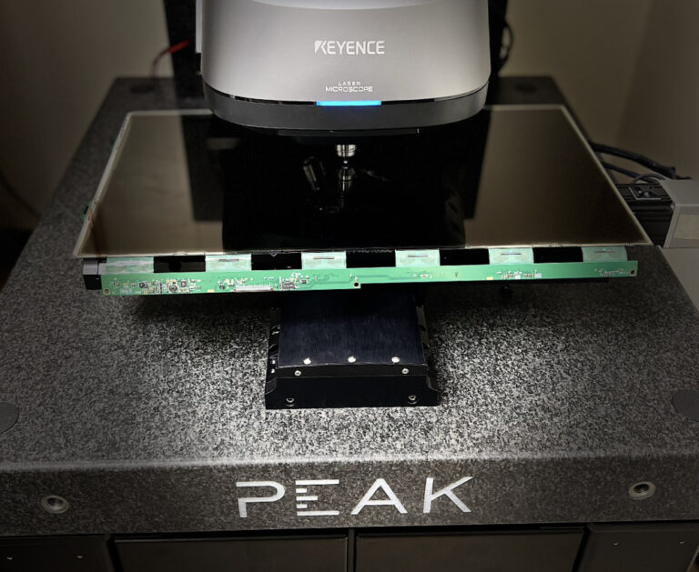 How to Measure Large Displays With Microscopes - Peak Metrology